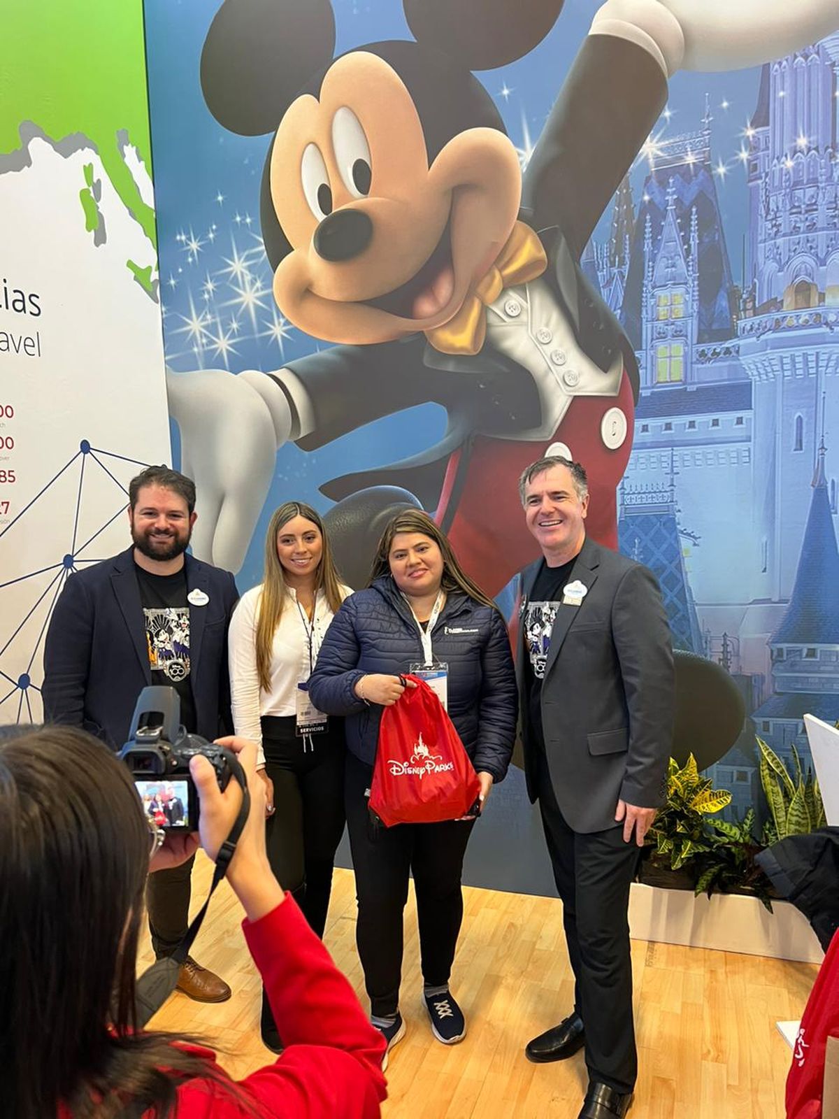 Vitrina Turística Anato 2023: el stand de Ladevi en vivo