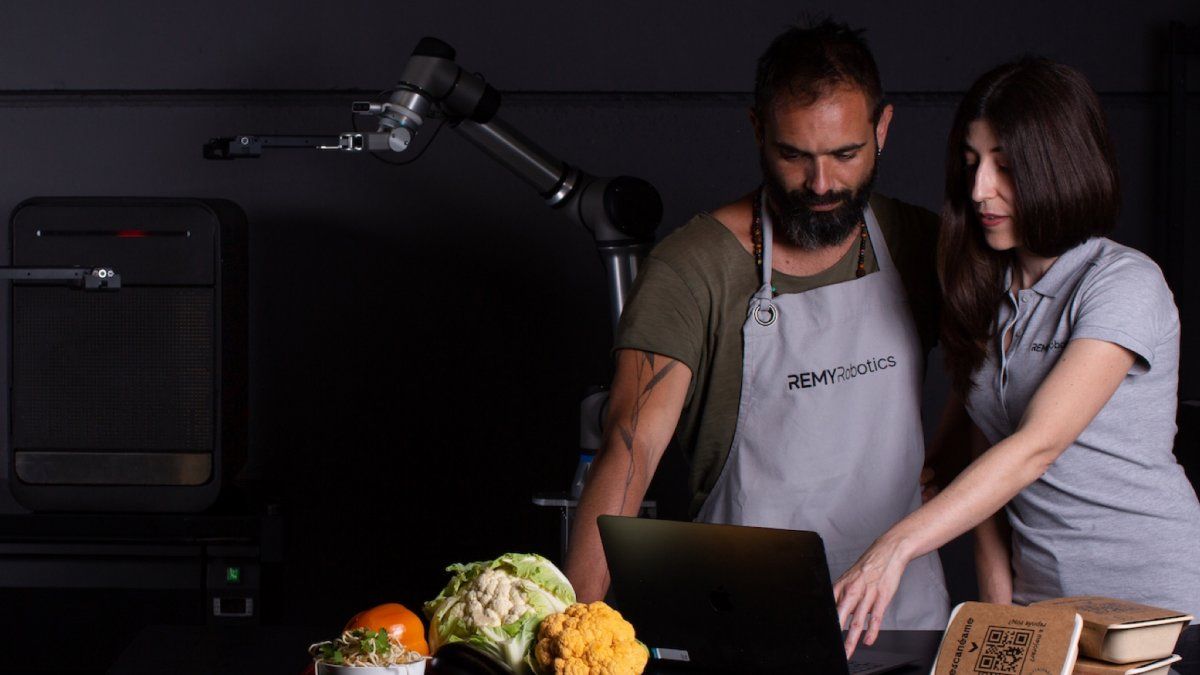 Llegó El Primer Delivery De Comida Preparada 100 Por Robots