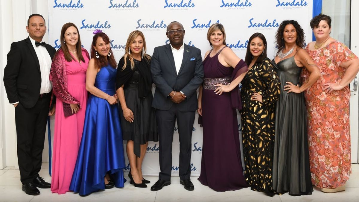 Sandals celebró su gran evento anual de ventas