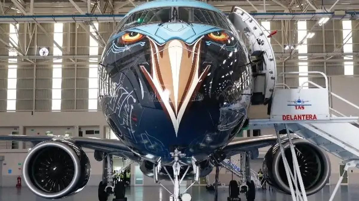 Mexicana de Aviación presenta aeronave Embraer que encabezará su flota