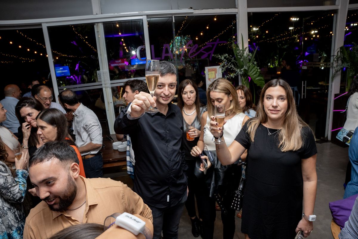 Ola Fest 2025: una noche de brindis, alianzas y mucha energía