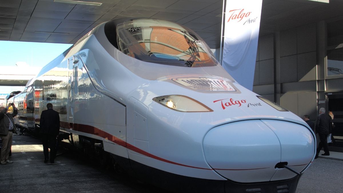 Renfe exige a Talgo una compensación millonaria por los retrasos de los Avril