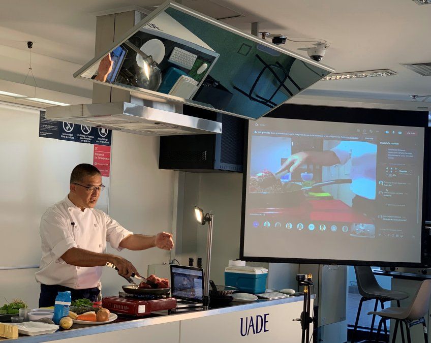 UADE incorporó al reconocido chef Takehiro Ohno como docente