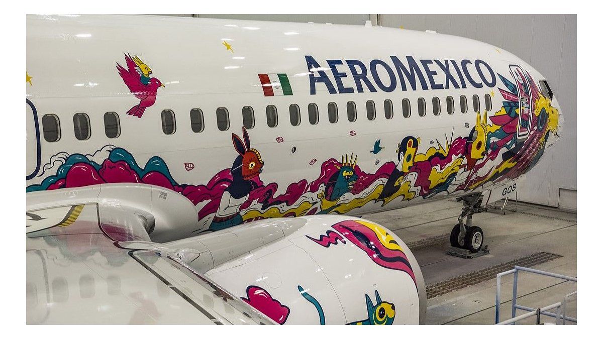 Aeroméxico: así es Kukulcán, el nuevo avión que lleva un diseño del artista Edgar Flores Saner