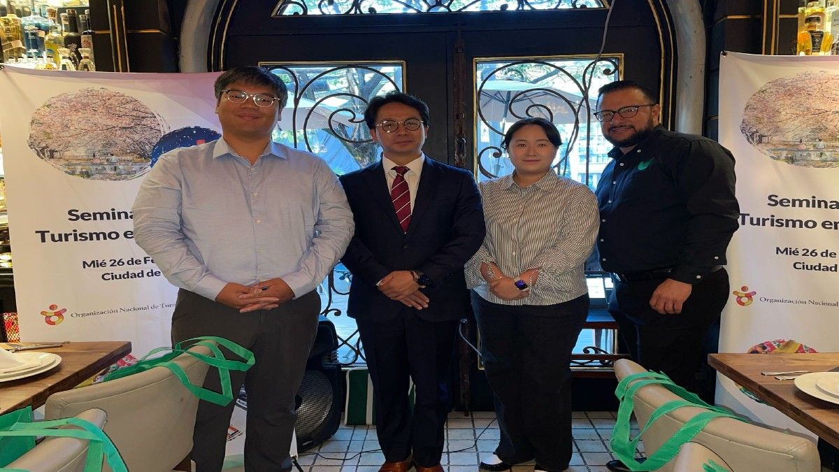 Juliá Tours capacita sobre oferta turística de Corea