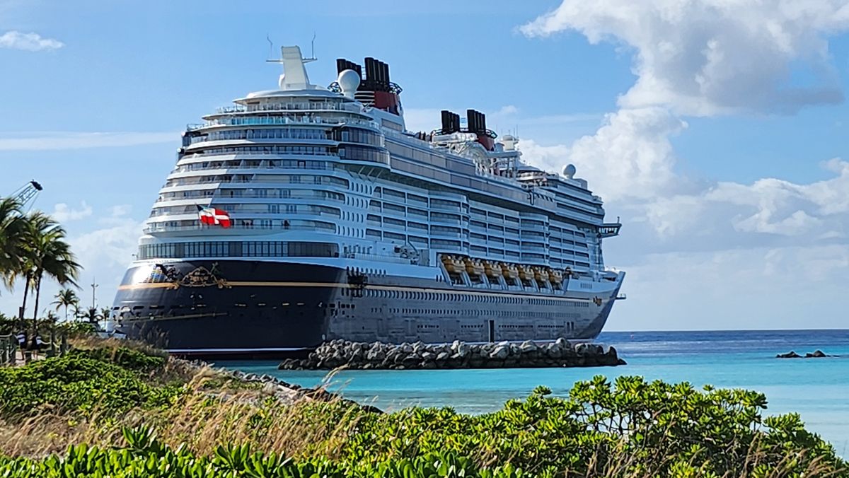 Disney Destinations: Momentos mágicos en parques y barcos